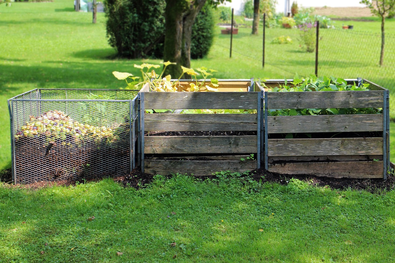 Should I Put My Compost Bin in the Sun or Shade? - The Homestead Hangout